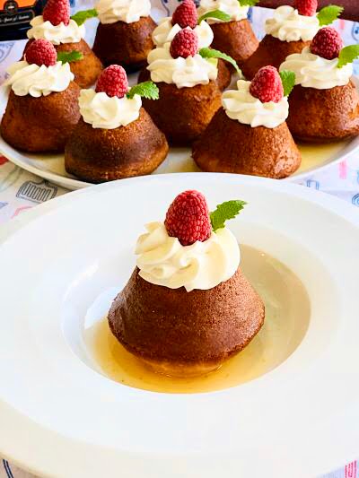 Babas au rhum - Rom Baba - Prăjitură Baba însiropată cu rom