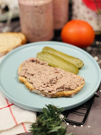 Pate țărănesc de porc cu fainoșag - rețeta mătușii Mărioara De la Mărgău