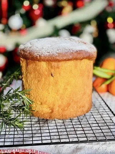 Panettone - Cozonac italian Cu fructe confIa-te, se desface fir cu fie