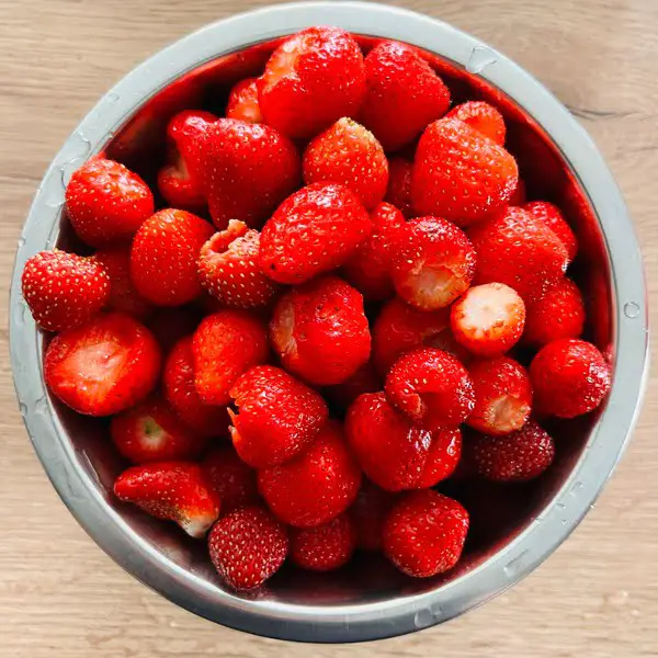 Limonadă de căpșuni cu miere și lămâie sănătoasă și gustoasa