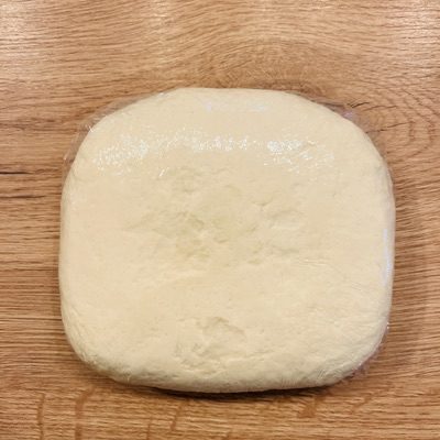 Aluat foietaj clasic cu unt Reteta originala aluat foietaj făcut acasa