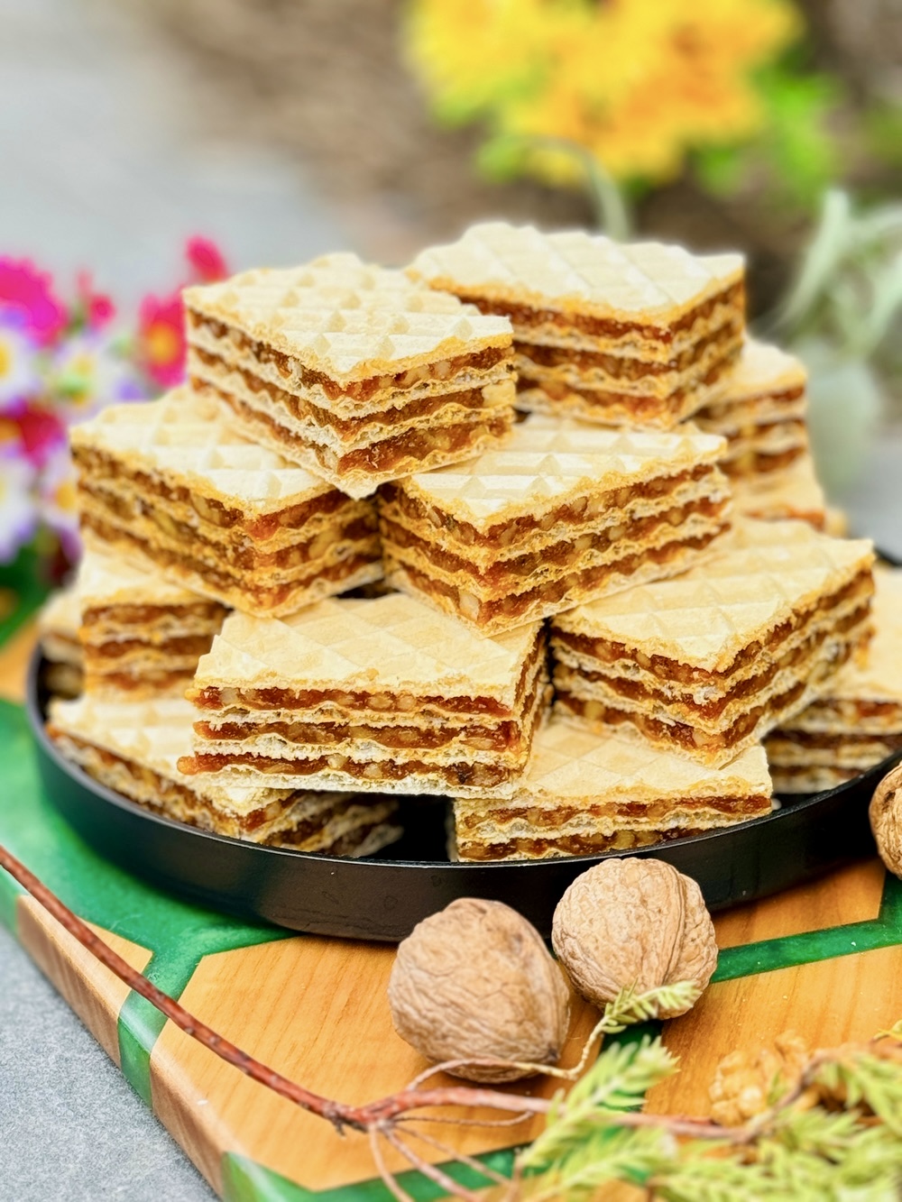 Foi de napolitană cu caramel și nucă coaptă - Foi Lica