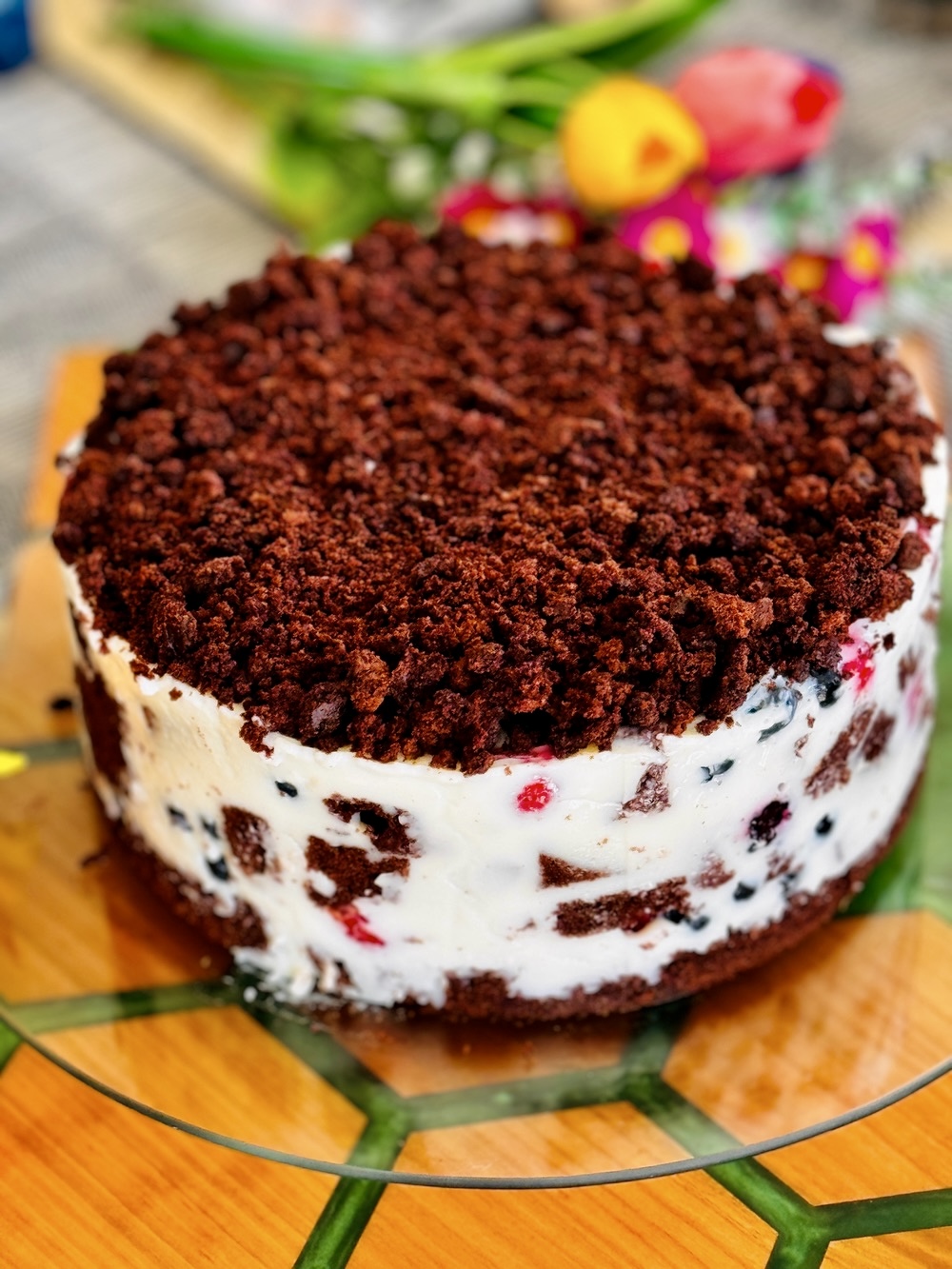 Tort Cubic cu cremă de lapte și fructe de pădure un deliciu
