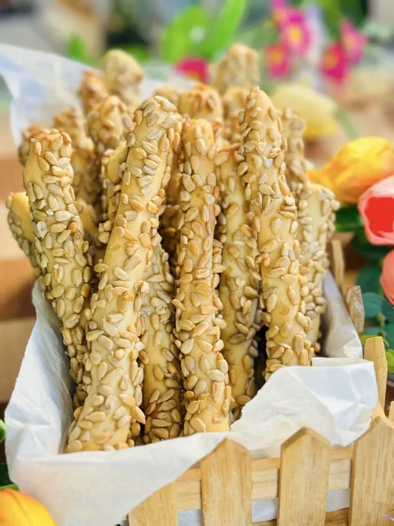 Grisine cu semințe de floarea soarelui Simple dar gustoase