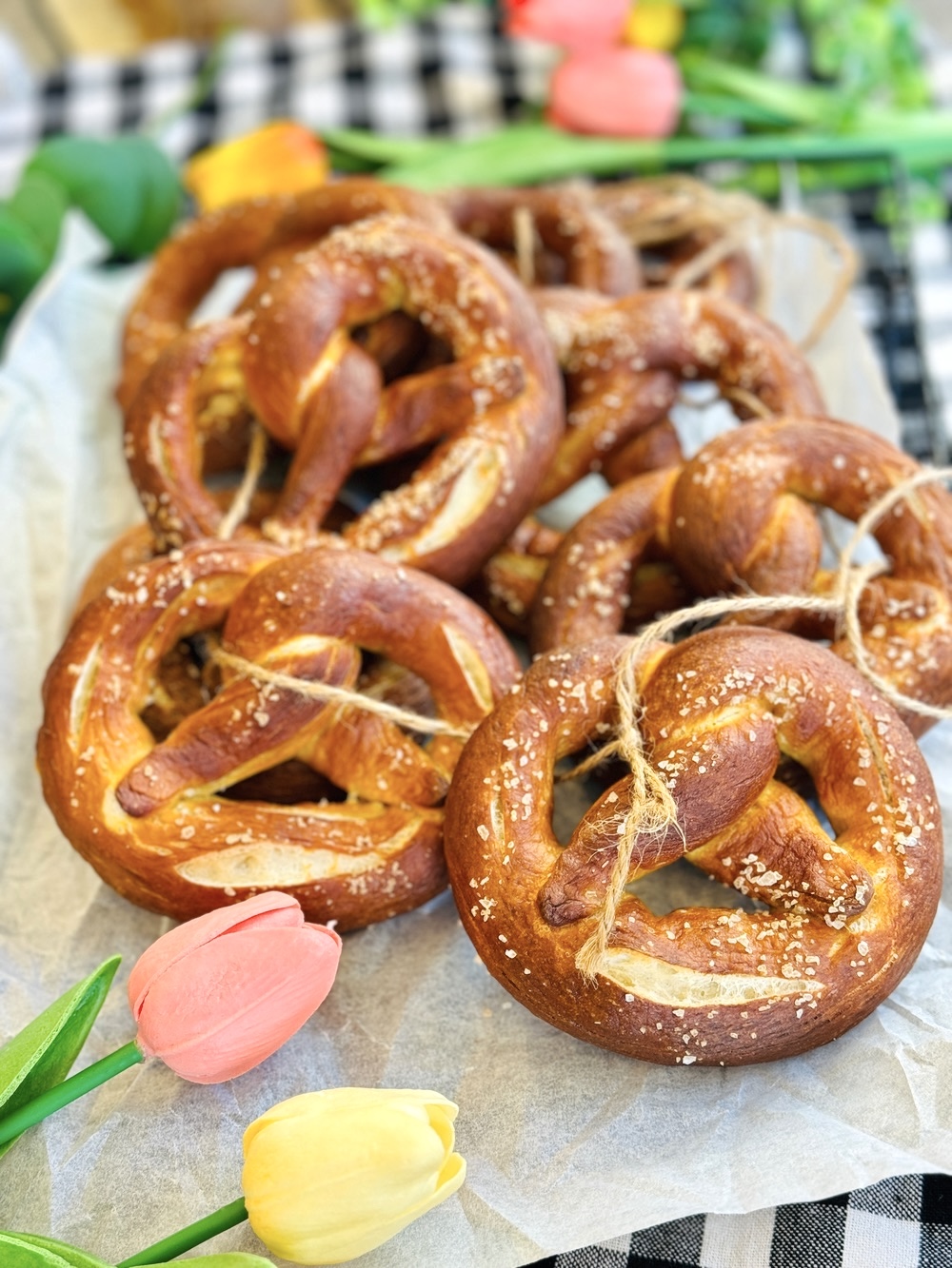 Covrigi bavarezi cu sare Ca la mama lor în Bavaria
