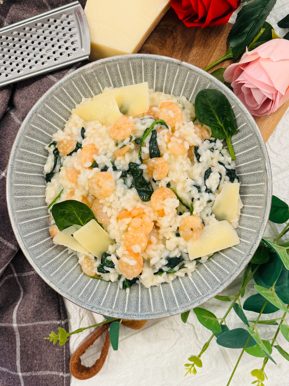 Risotto cu creveți și spanac în sos cremos cu parmezan