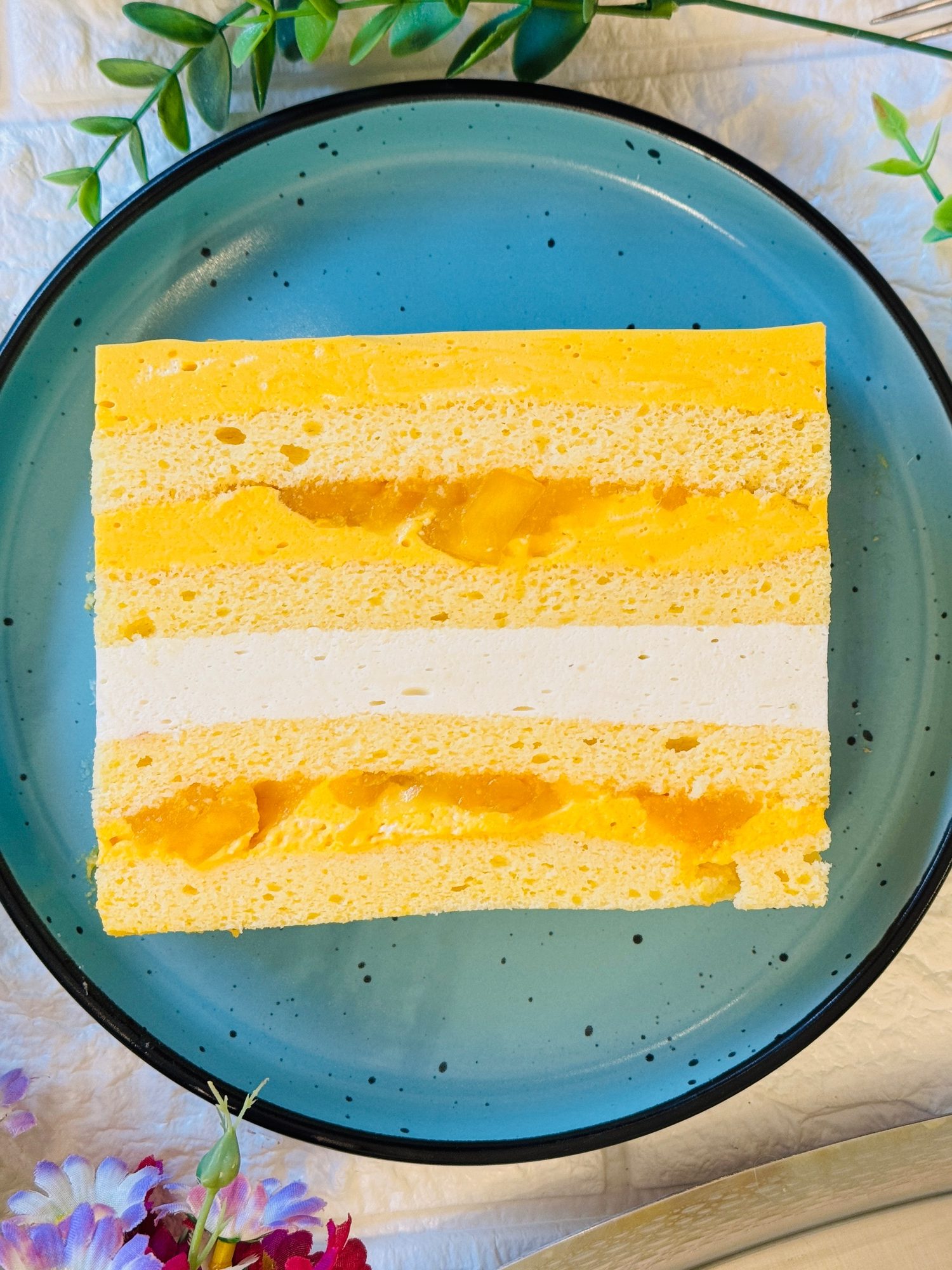 Tort Coco Mango Dream și ciocolată albă