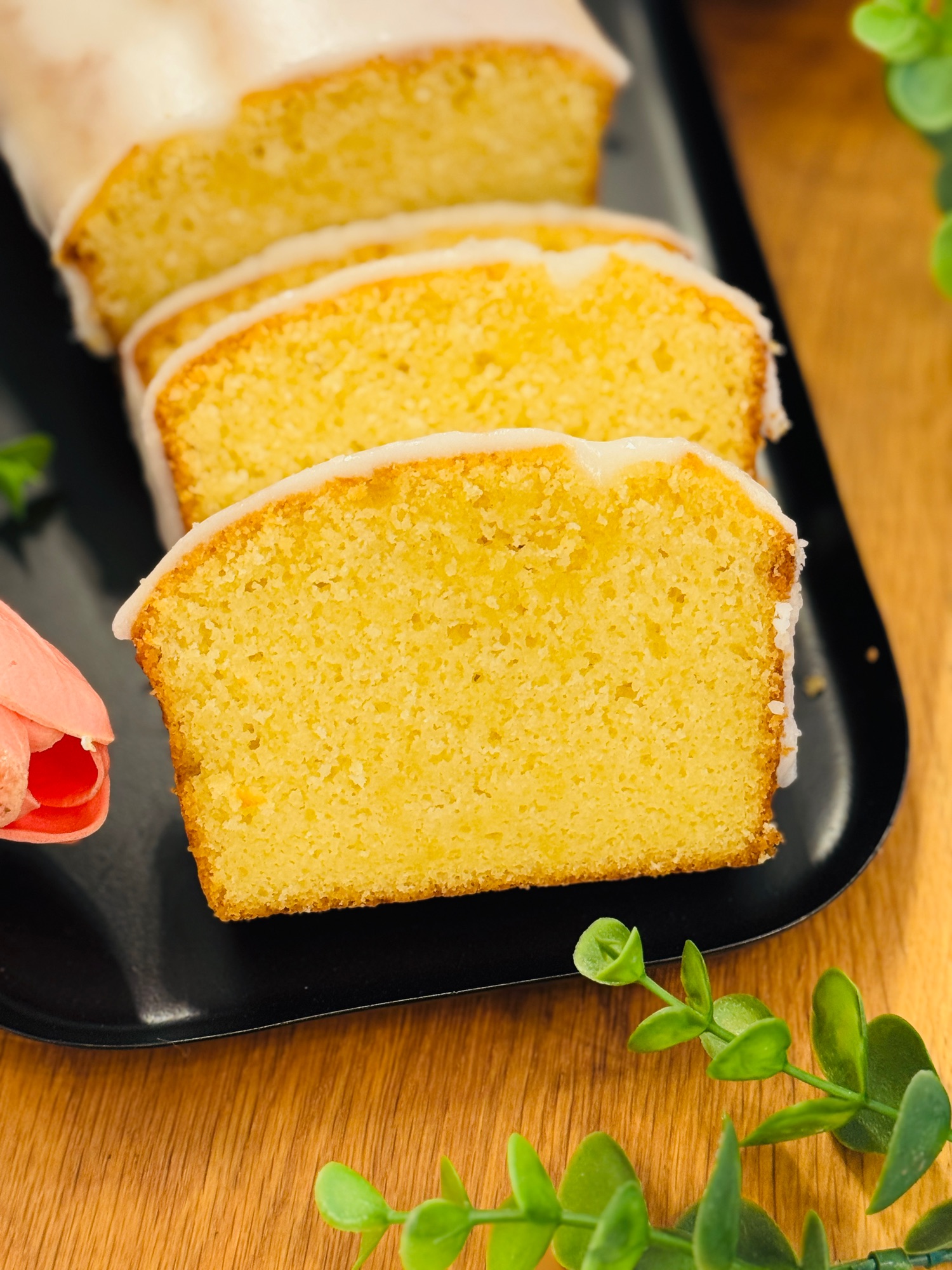 Chec glazurat cu lămâie - Rețetă Georgiana Radu simplu și gustos